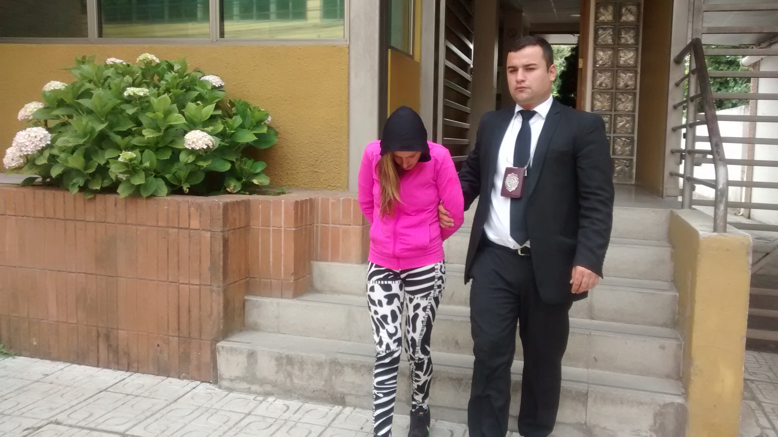 La PDI detiene a mujer dedicada al tráfico de drogas en Población San ...